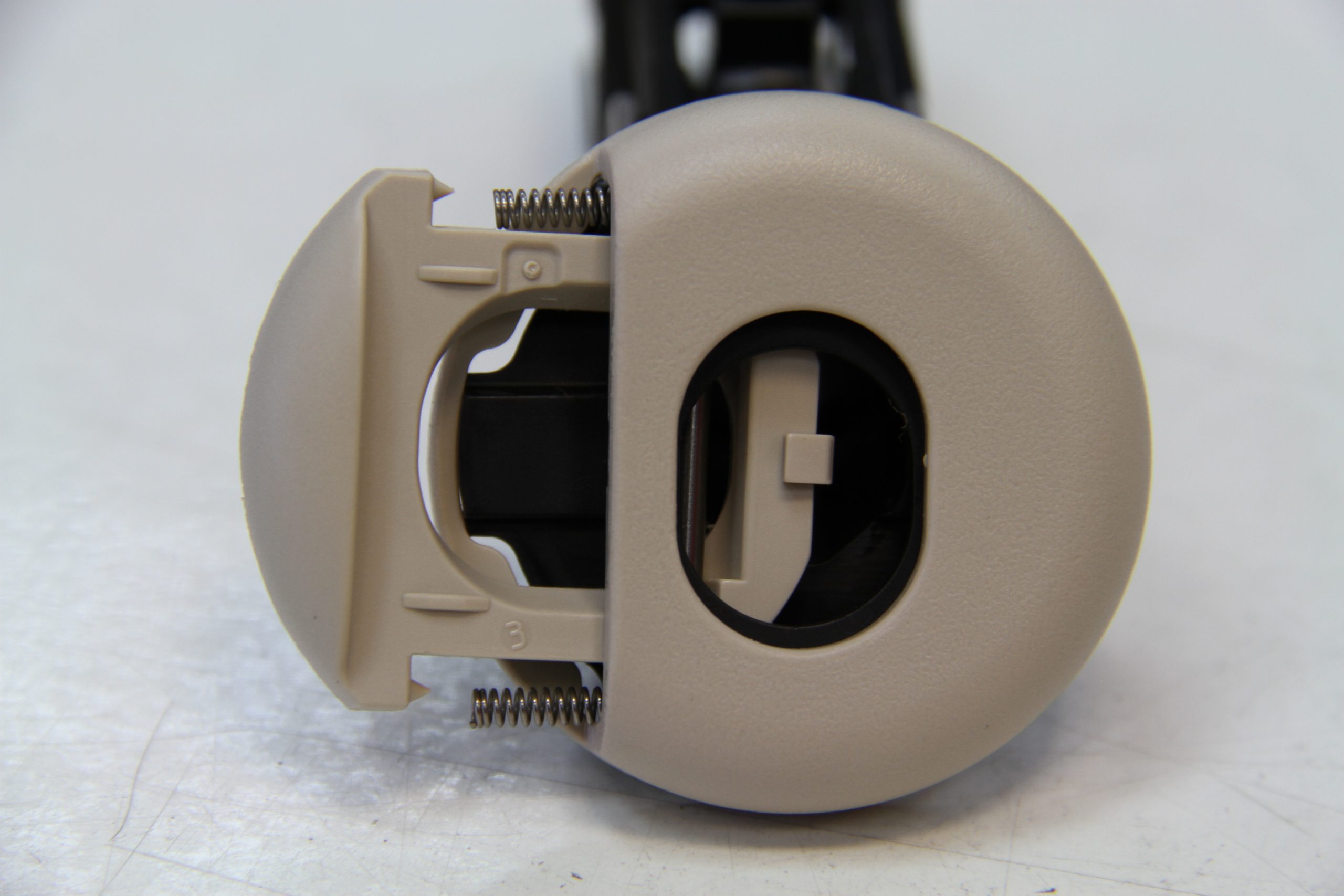 התפתחות טכנולוגיות הזרקת פלסטיק בתעשיית הרכב: חדשנות ויישומים - Rimoni ...