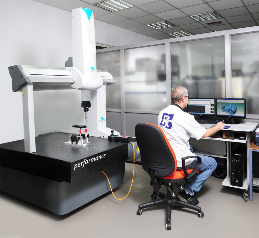 חדשנות בתכנון תבניות להזרקת פלסטיק - Rimoni Industries